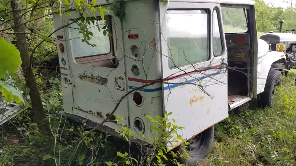 Reviving an Abandoned Vintage Mail Jeep: Noble or Nutty?